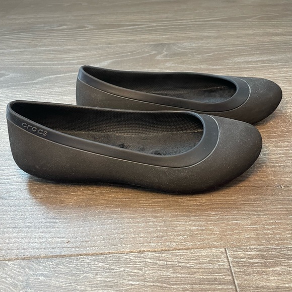 CROCS | Shoes | Crocs Stretch Your Sole Slip On Rubber Black Flat ...